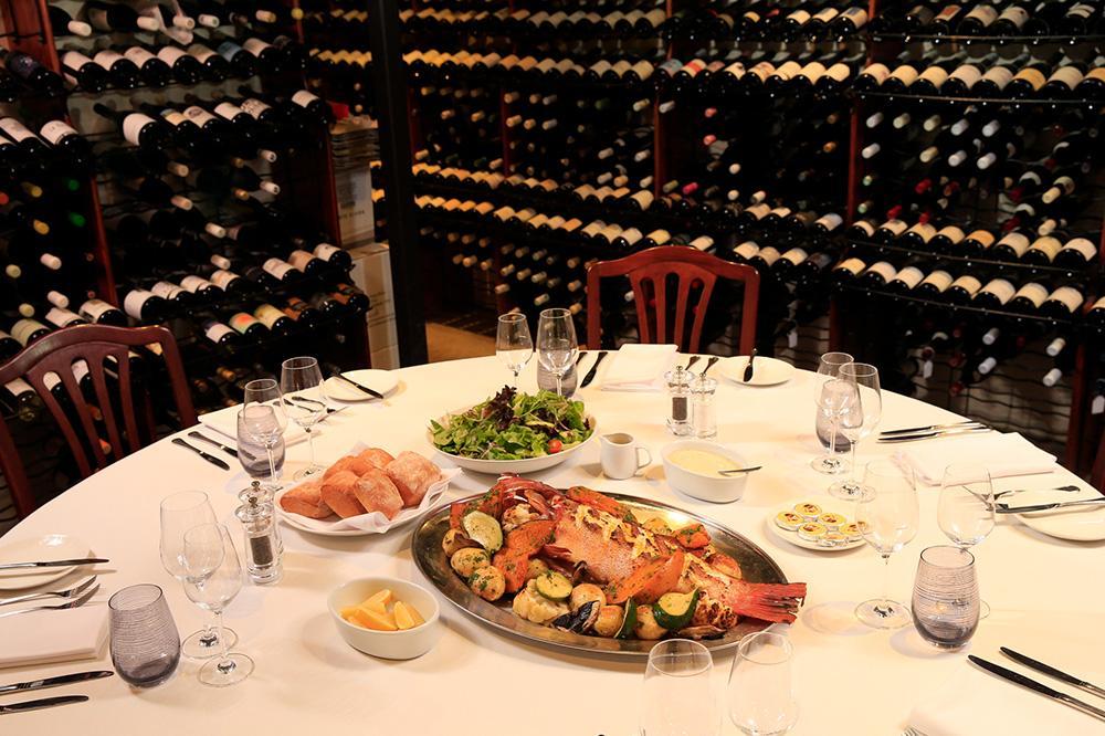 Dining - Royal Sydney Yacht Squadron Club
